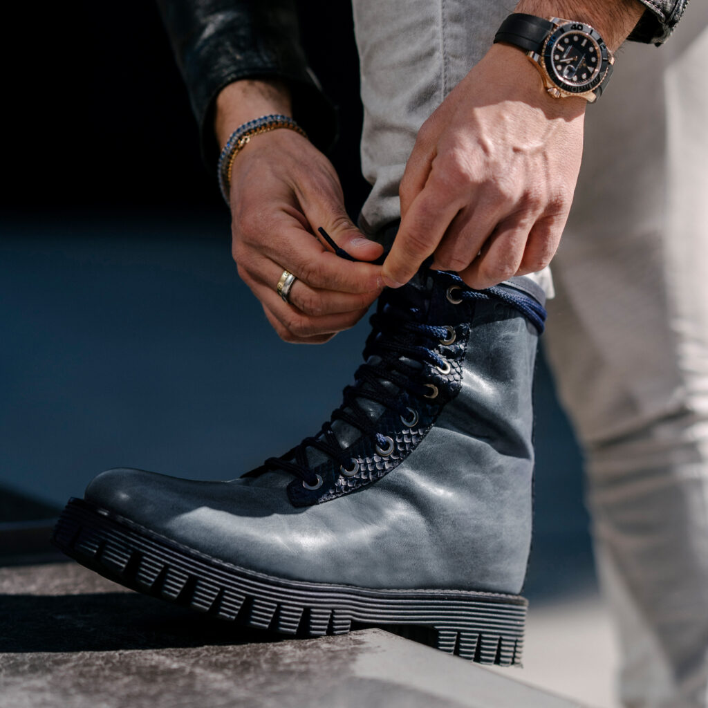 The elevator boots for a perfect winter motorcycle gear - Blog Guido Maggi